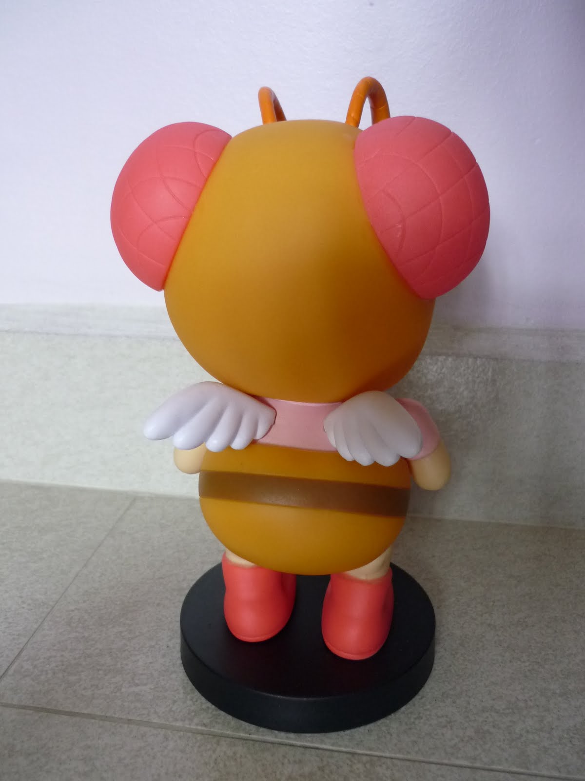 Disney Anime Toys - DAT: Dr Slump Gatchan Bee Vinyl Collectible Figure