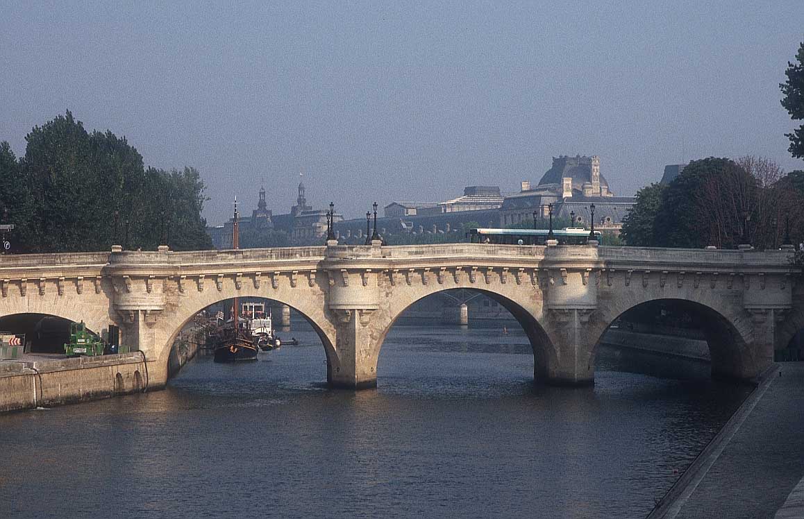 Vast Travel Places: Scenic Attractions Of Pont Neuf Bridge