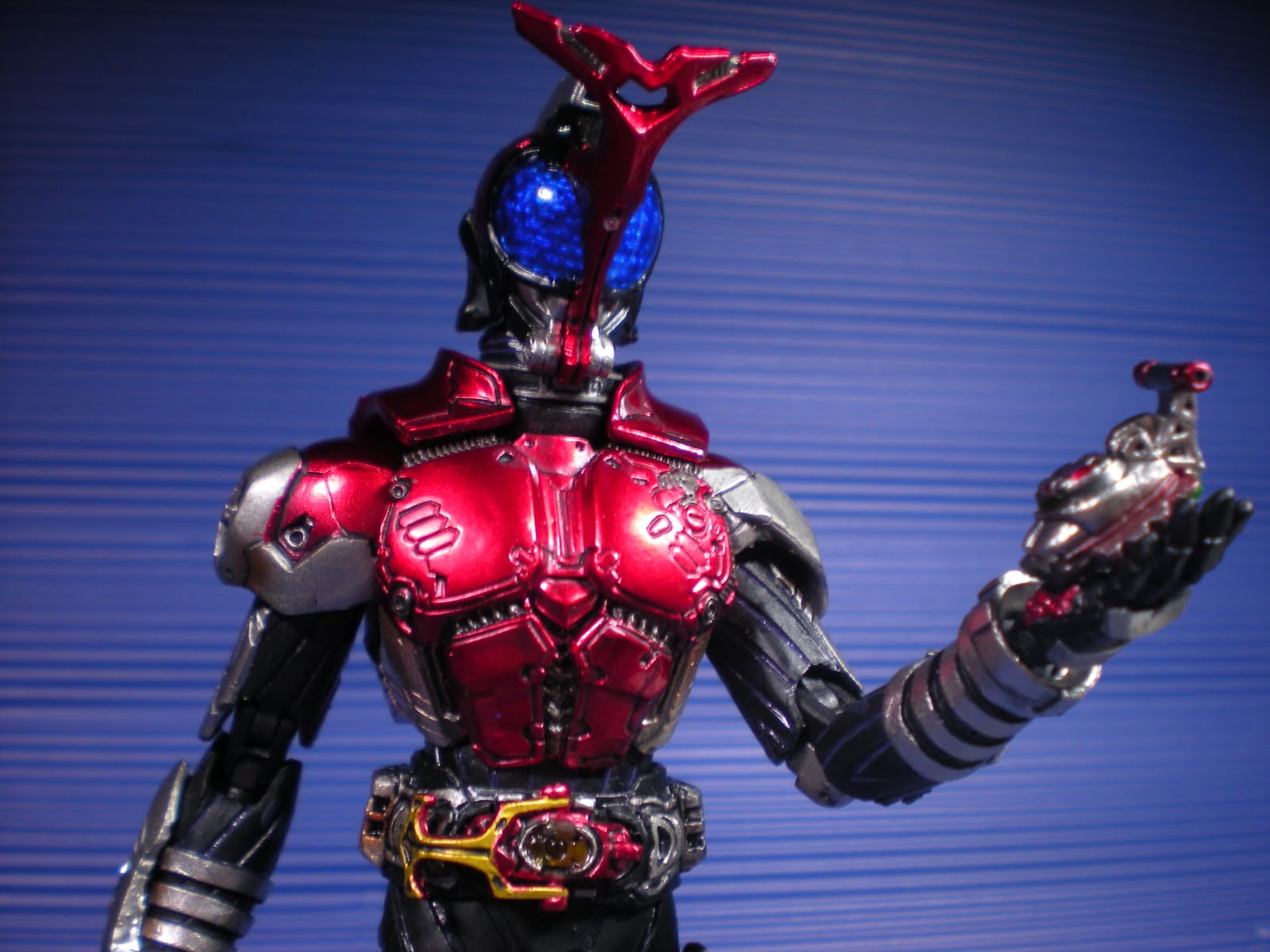 Review: [Bandai] S.I.C. Volume 52 Kamen Rider Kabuto | Night's Corner