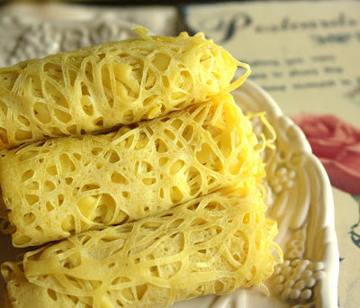 Cherry on a Cake: LACE CREPES ~ ROTI JALA