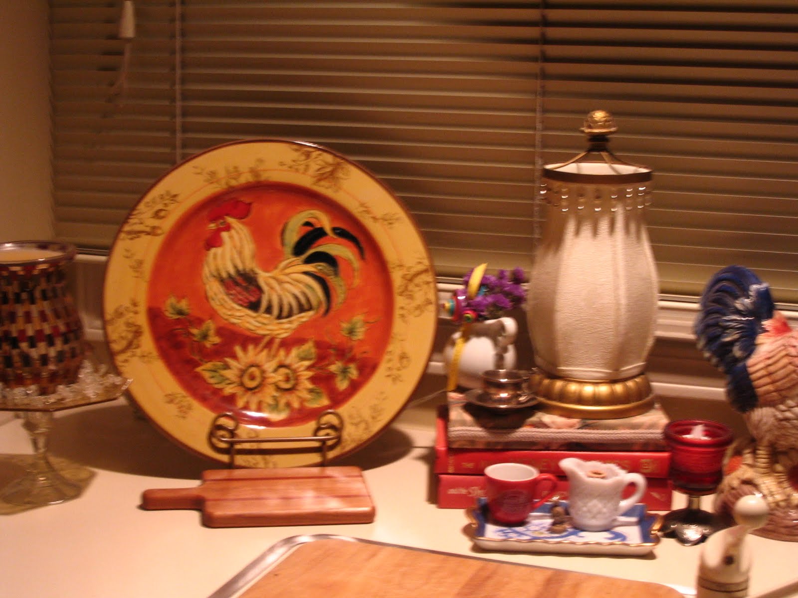 RoseChicFriends: Rooster Party!