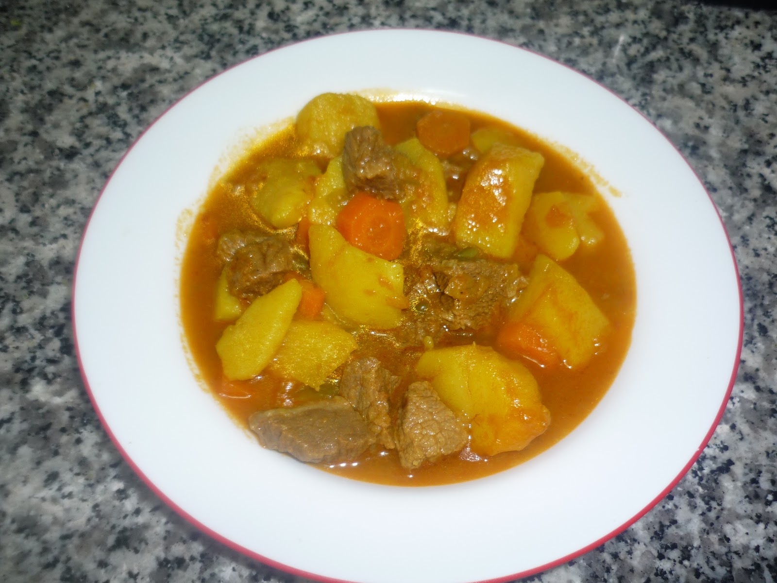 La Magia de Sonia: Estofado de Carne con Patatas