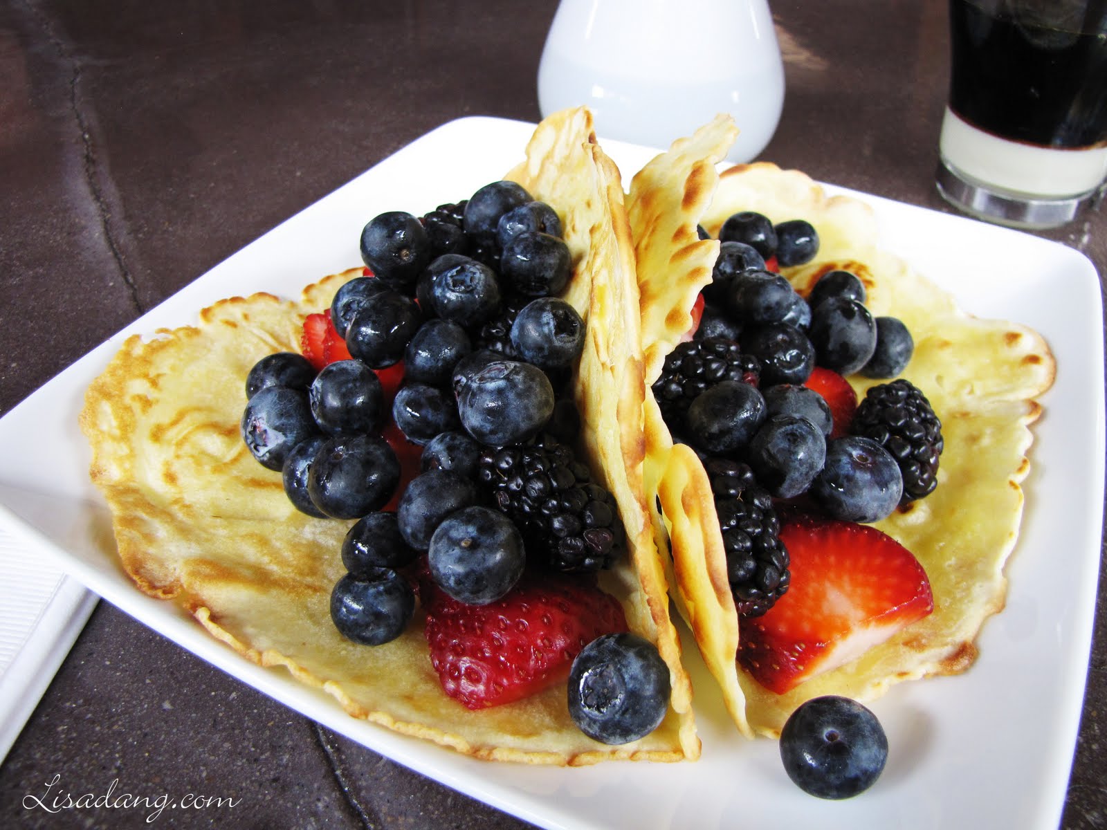 Dang It Delicious: Crêpes (berry-taco style)
