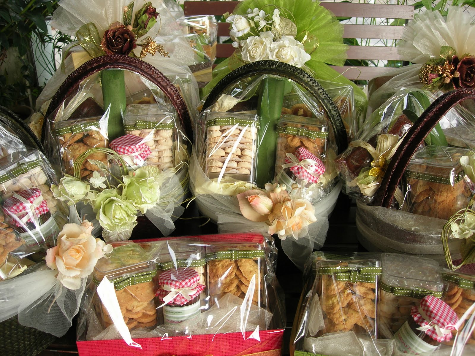 Gifts - Hampers for Raya - Foodelicious!