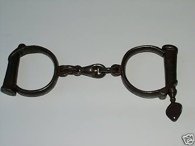 RestraintsBlog: ANTIQUE VICTORIAN POLICE HANDCUFFS