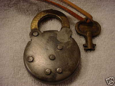 RestraintsBlog: Fake Winchester Padlock