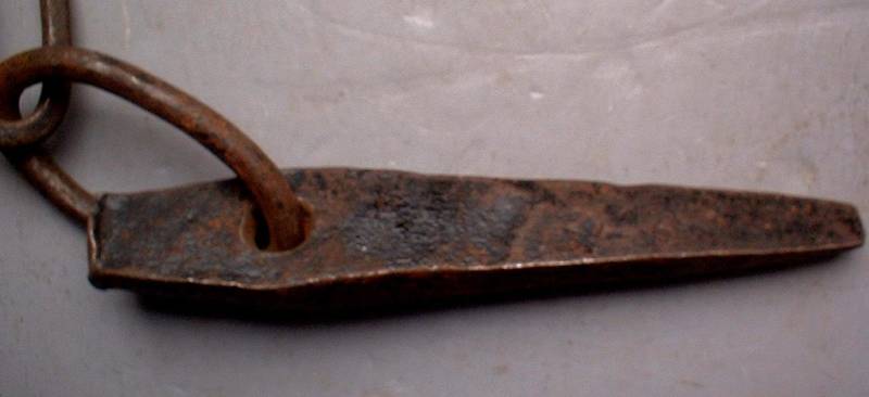 RestraintsBlog: 'Medieval Dungeon Castle WRIST SCREWS'