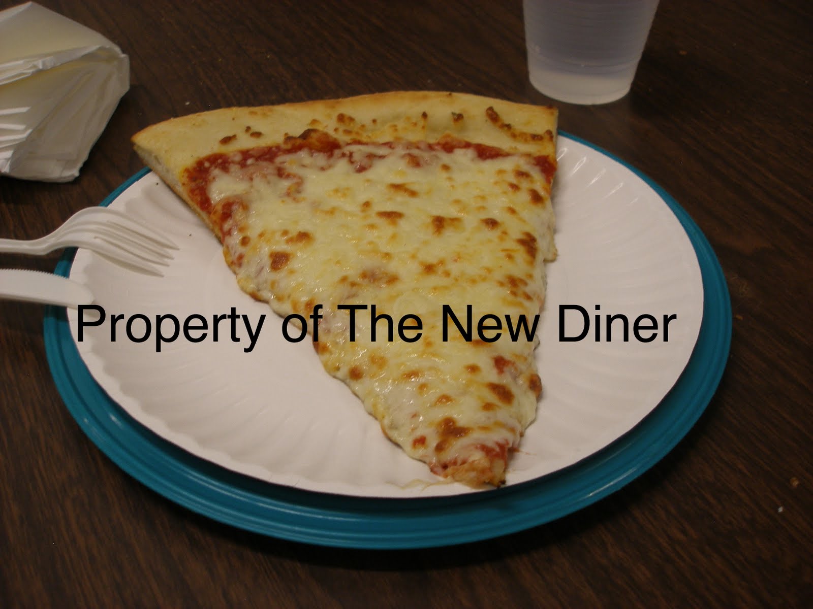 The New Diner: Joe Peeps New York Pizza
