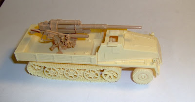 Gulumik Military Models: SWS armored with FLAK 88mm 1/72