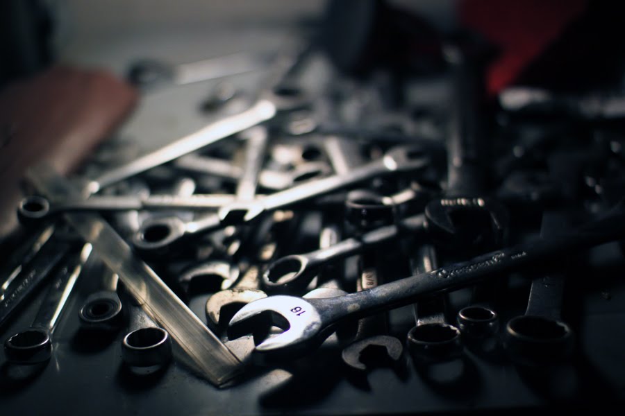 500D rebel: light 23: shiny tools