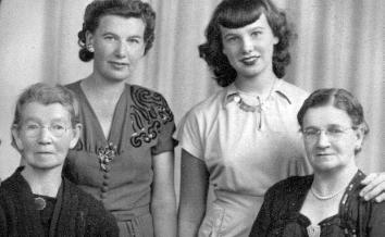 Clan Fraser of West Hill: Biography: Elizabeth Muir Lindsay