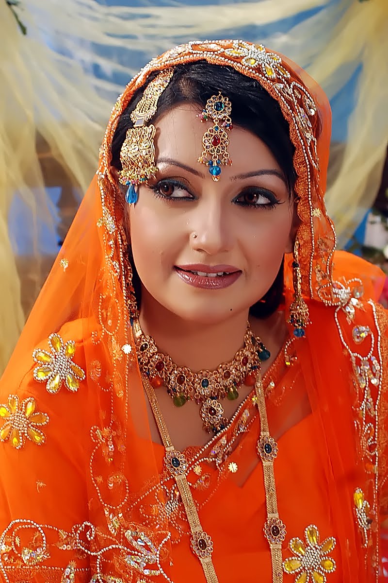 Bangladesh art culture: famouse model and tv actress noushin is ...