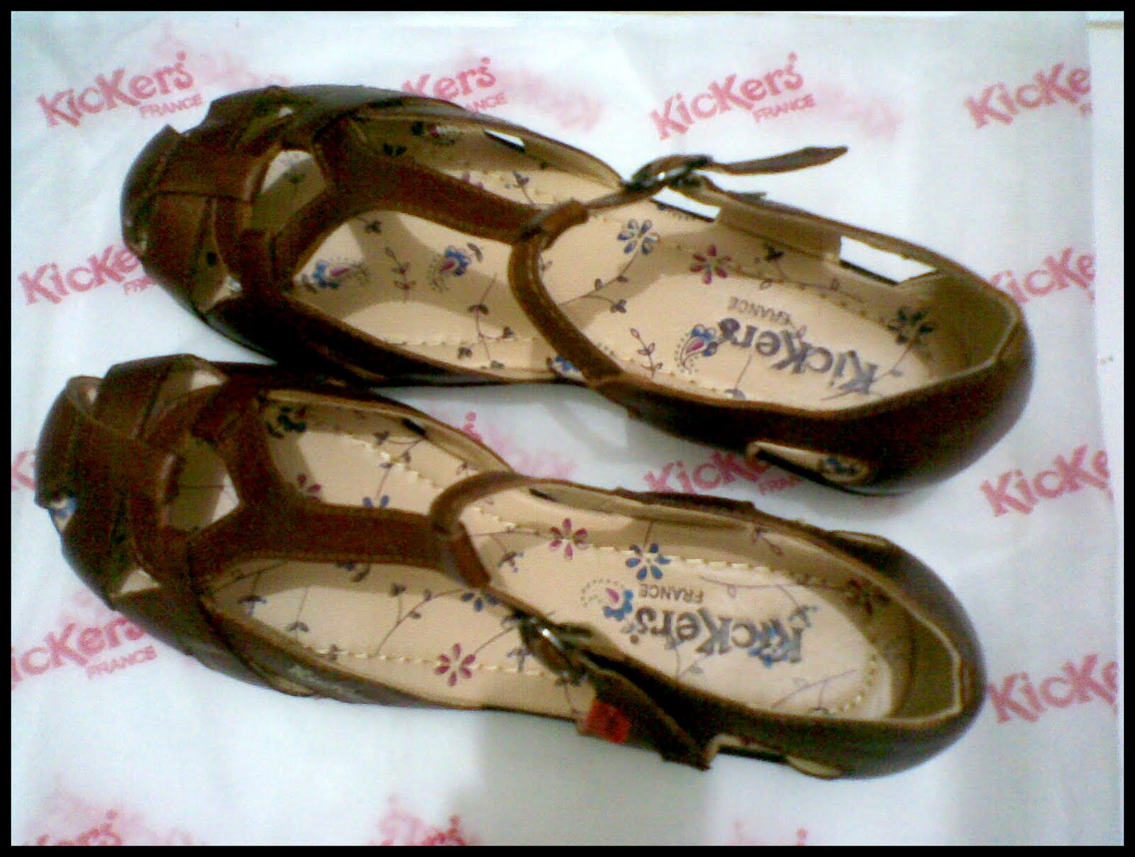 gambar sepatu kickers dari kulit babi