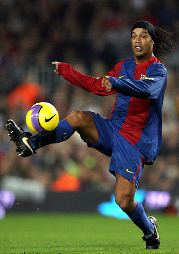 Ronaldinho: All Ronaldinho Goals With FC