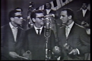 El Club De Roberto Faz: Biografía de Roberto Faz