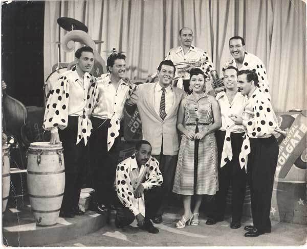 El Club De Roberto Faz: Biografía de Roberto Faz