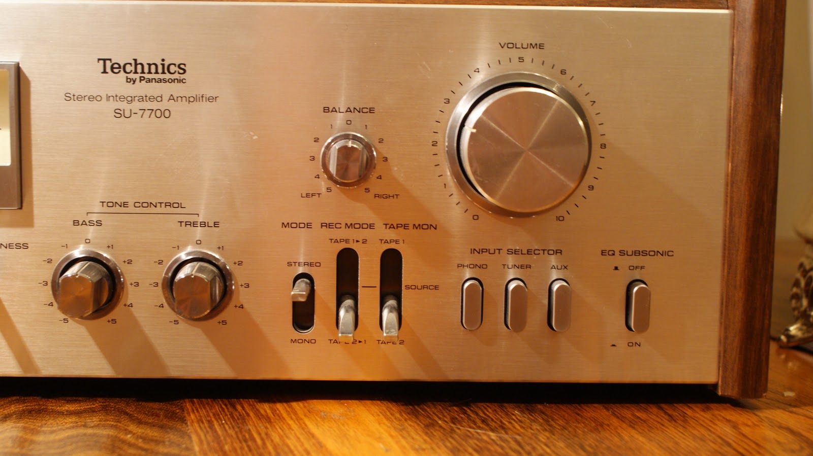 VINTAGE SOUND: Technics SU-7700