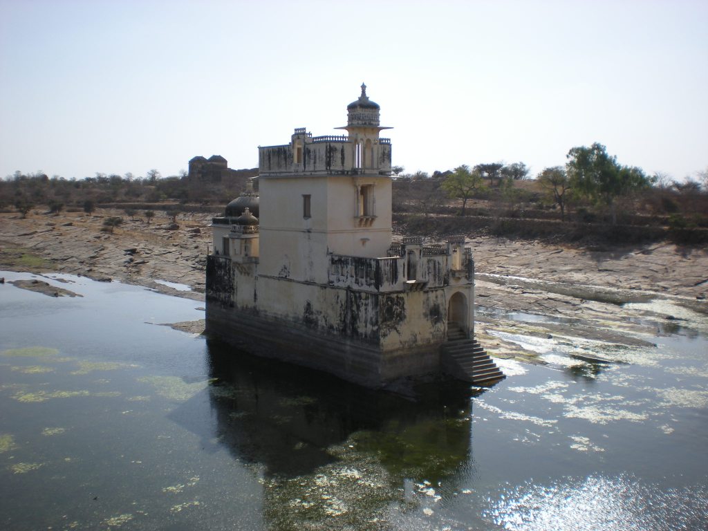 Around The World: Rani Padmini Mahal, Chittorghar