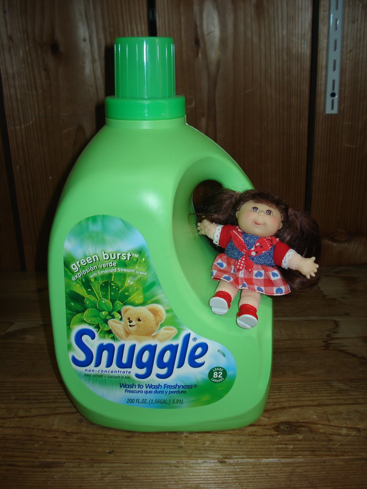 Important: Snuggle fabric softener GREEN BURST