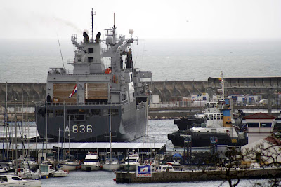 Málaga Marítima: HNLMS AMSTERDAM A-836 en Málaga.