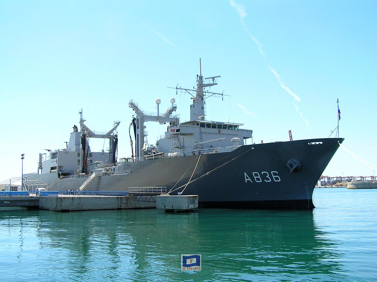 Málaga Marítima: HNLMS AMSTERDAM A-836 en Málaga.
