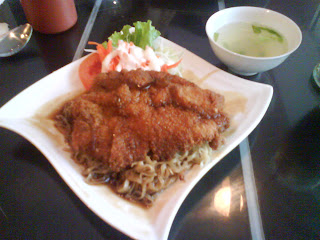 Bakmie enak: Mie Ayam Katsu Teriyaki Saos - Solaria