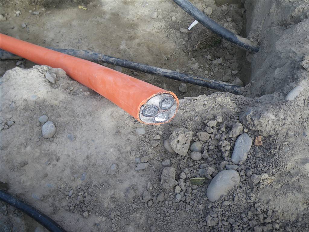 Week 1 - Introduction to Cable Jointing - Manchester Courts, Airport ...