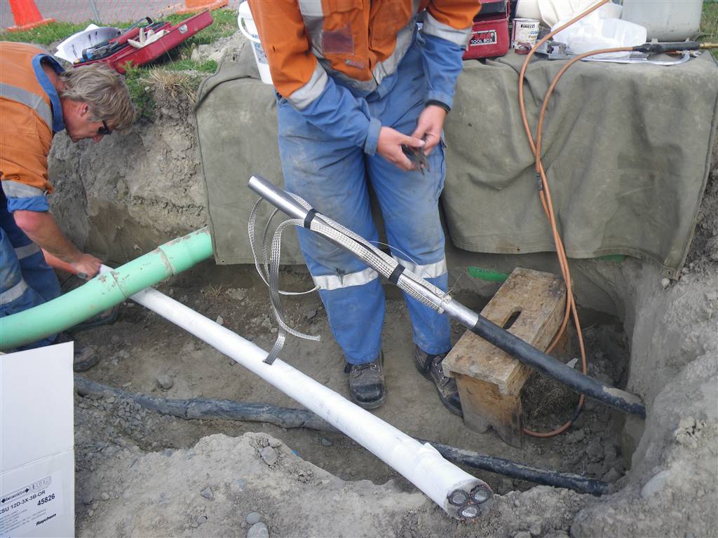 Week 1 - Introduction to Cable Jointing - Manchester Courts, Airport ...