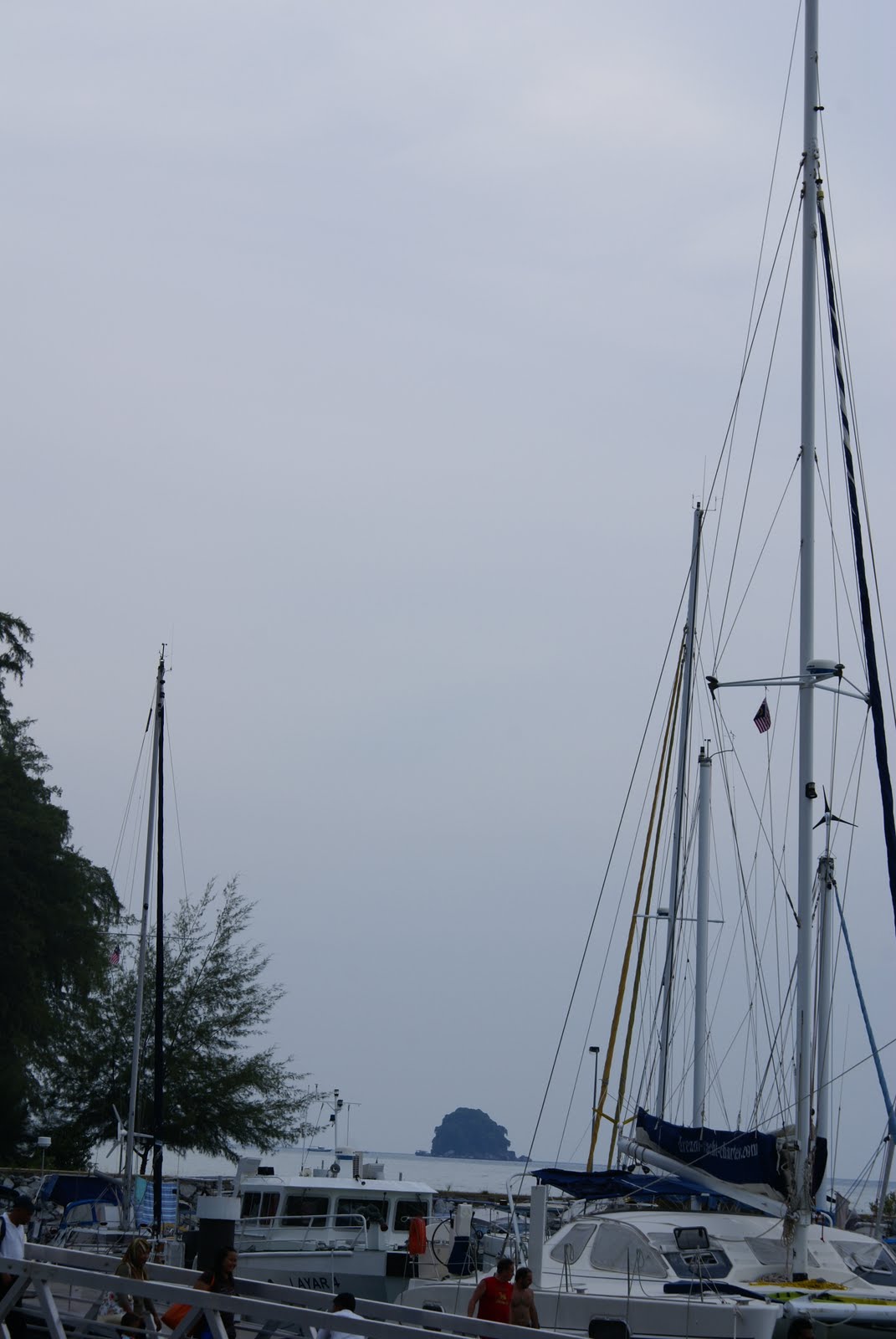 BUANASENI: TIOMAN JETTY