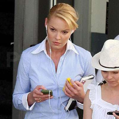 *c a c a m e r b a*: celebs using iphone