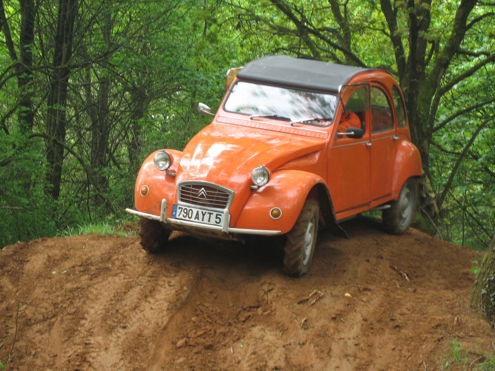RAID 2CV CINOCHE: mai 2010