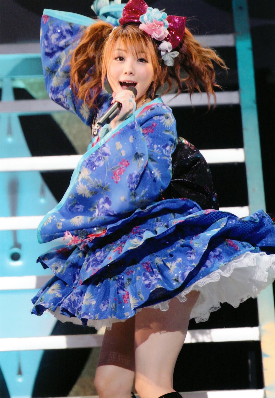 Tanaka Reina Photobook como Kaito Reinya