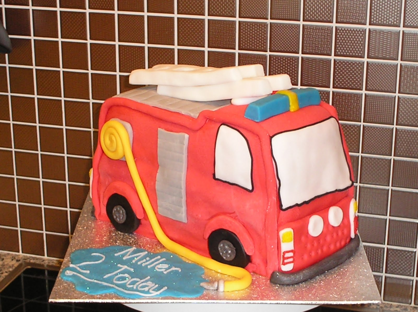 Nicky's Cakes: Fire Engine Cake
