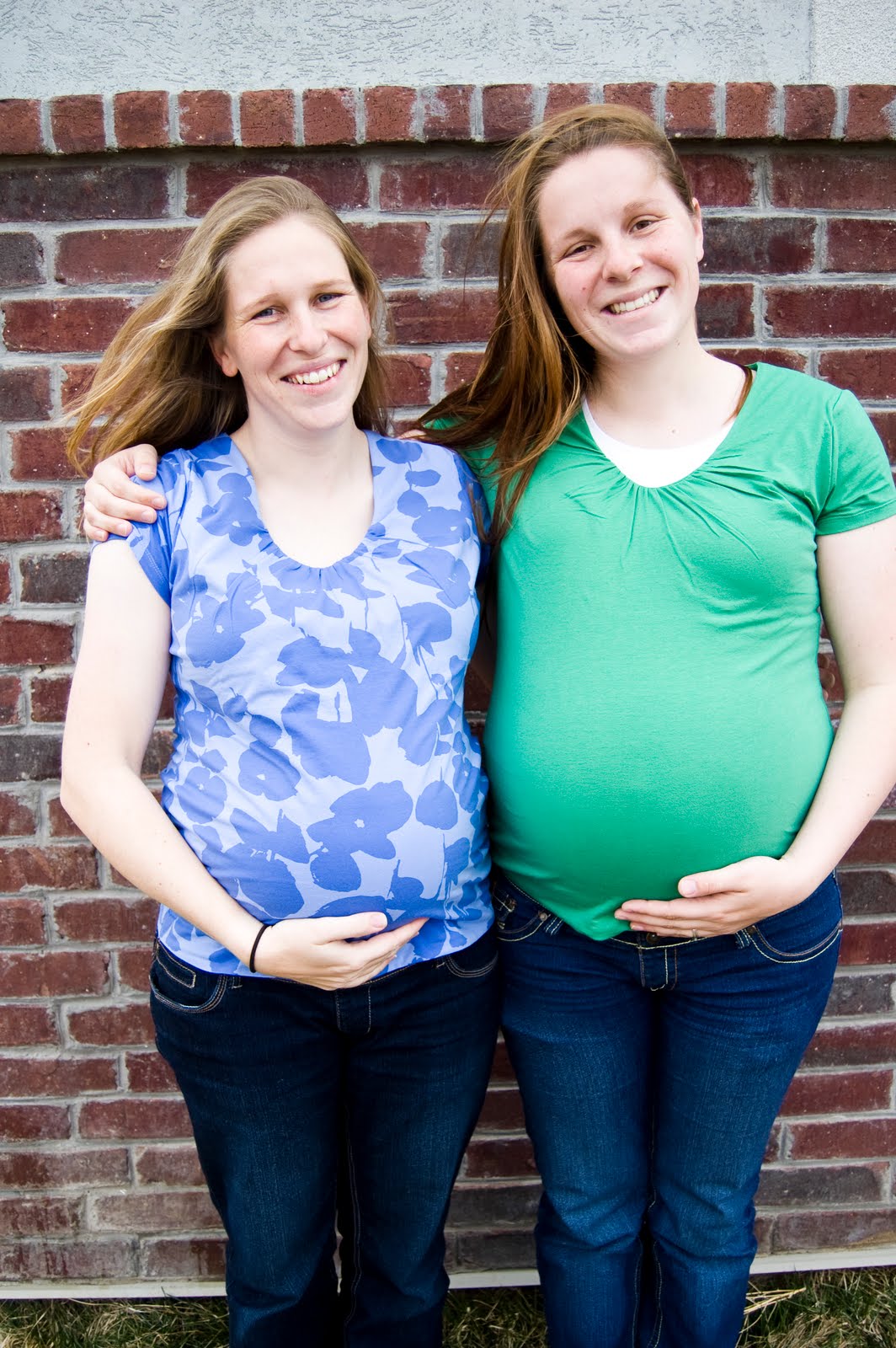The Somers Family: Sisters Maternity Shoot