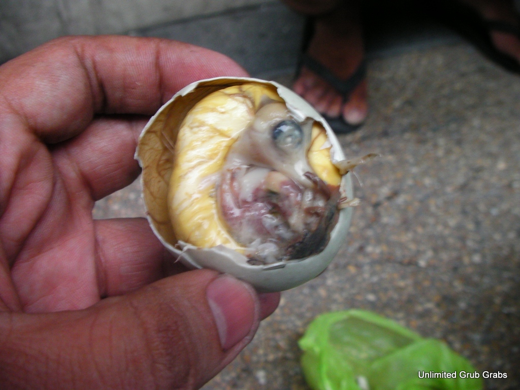 Unlimited Grub Grabs: Side Story: Eating Balut, the Old Manila Walks way!