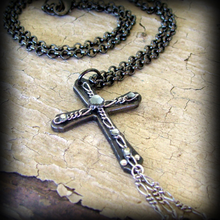WATTO Distinctive Metal Wear: The Cross-A Symbol For All Times