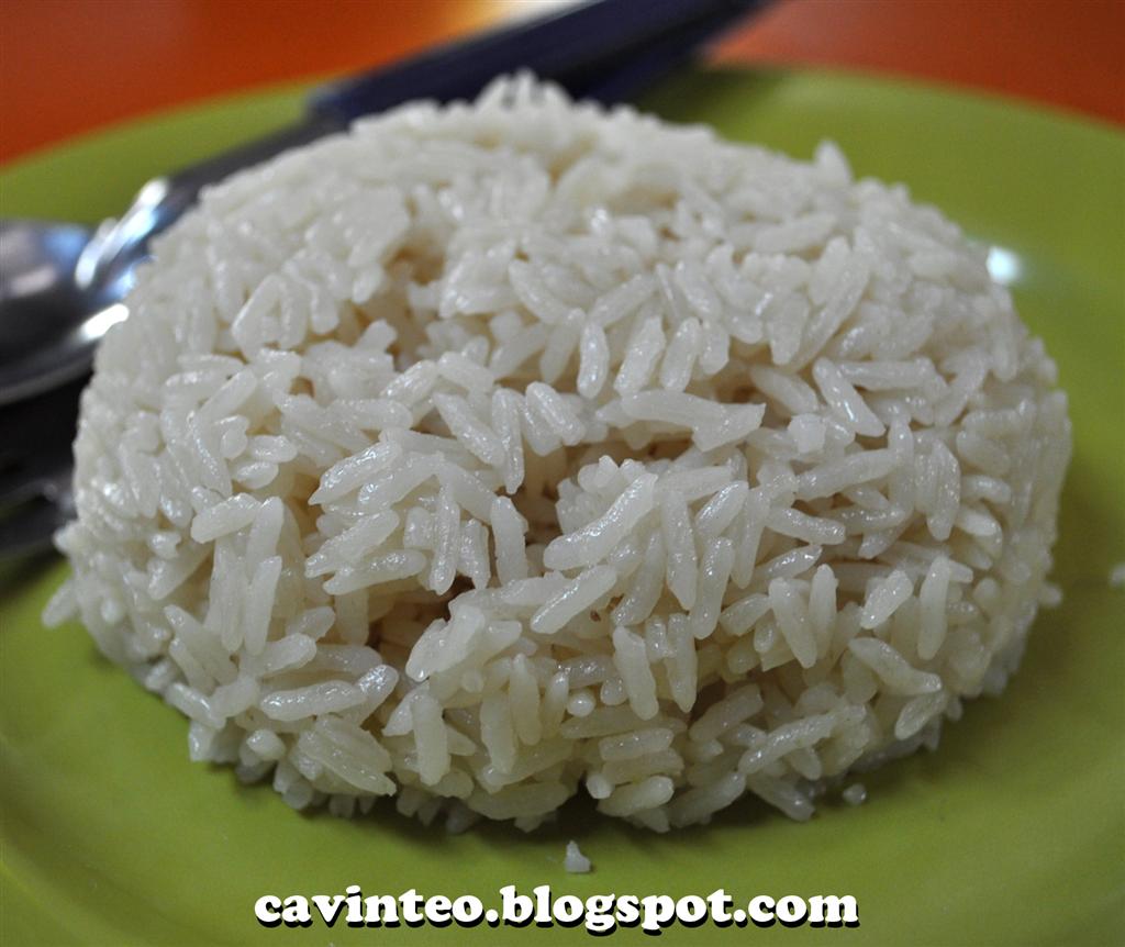 Entree Kibbles: Tian Tian Hainanese Chicken Rice (天天海南鸡饭) @ Maxwell ...