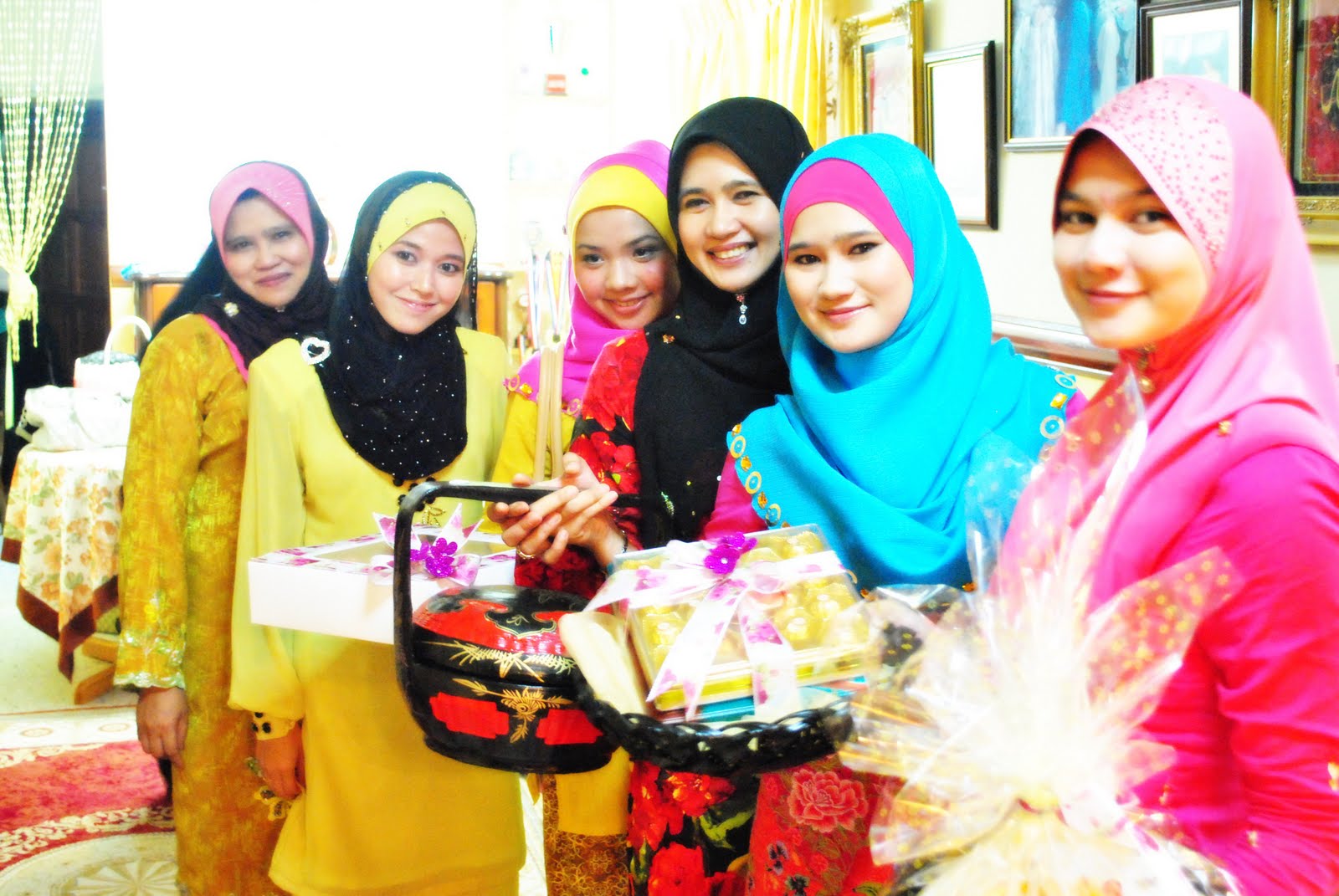 ShilaHazrin: merisik