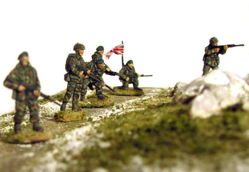 Der Kleine Soldat: Matchbox NATO Paratroopers