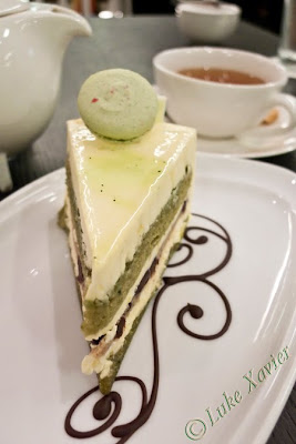 TheHungrySaint food review: Midori: Japanese Green Tea Sponge Cake