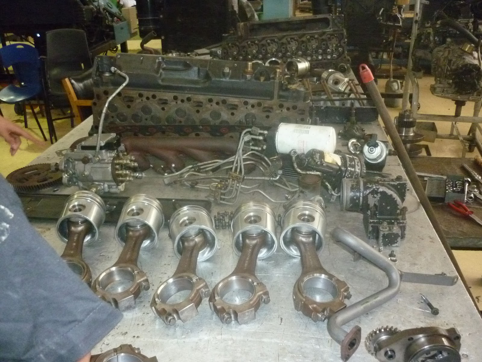JUAN CAMILO: PARTES DE UN MOTOR DIESEL