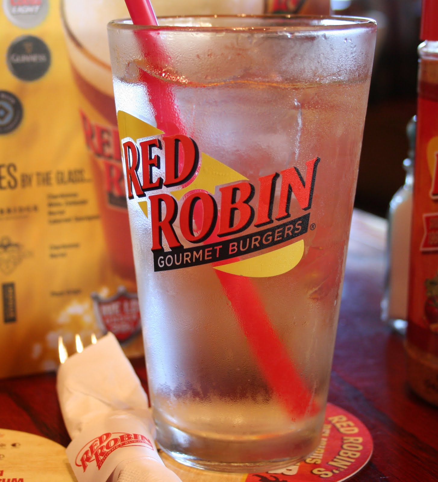 Reddddd Robin...Yum!!! — HUNGRY CAKES