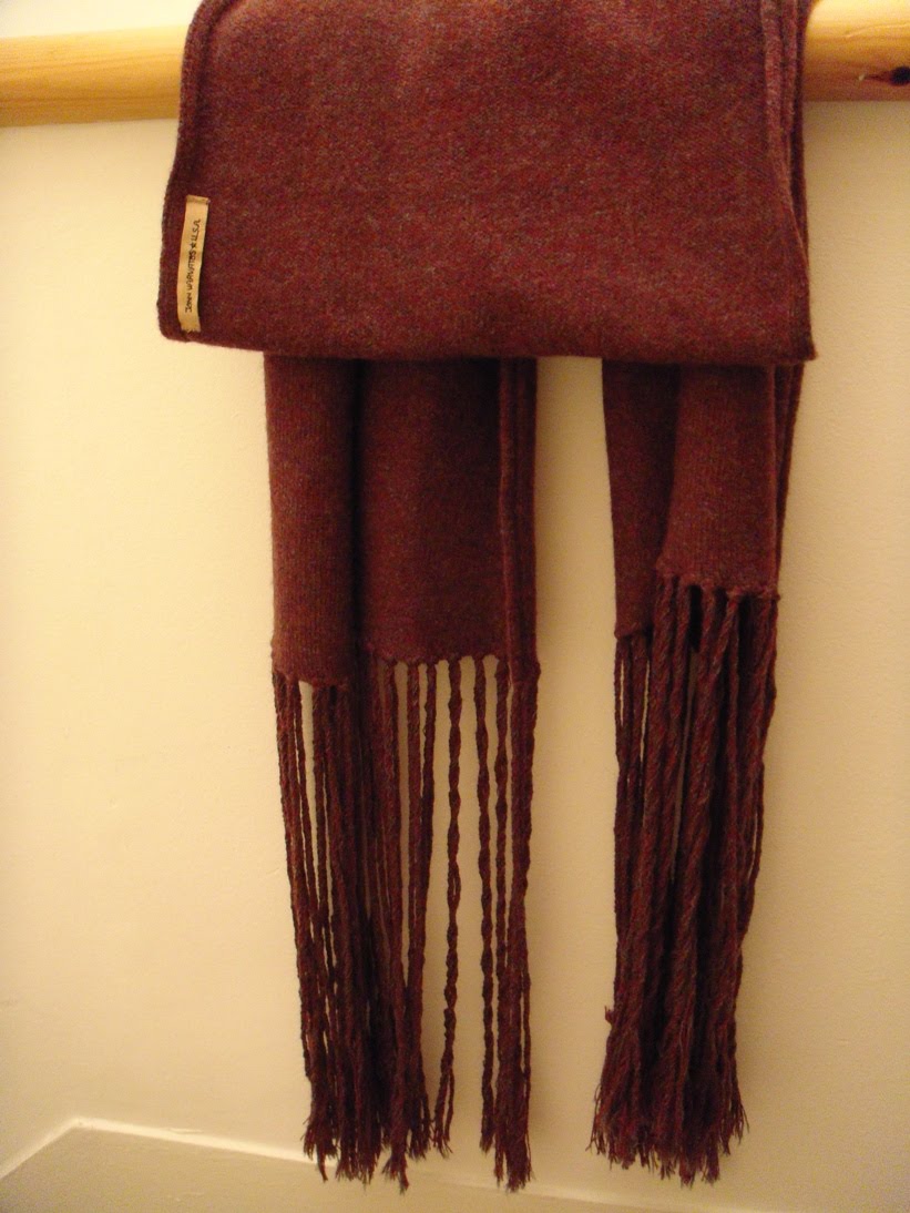 Practical Luxury: The world's longest scarf - John Varvatos Star USA