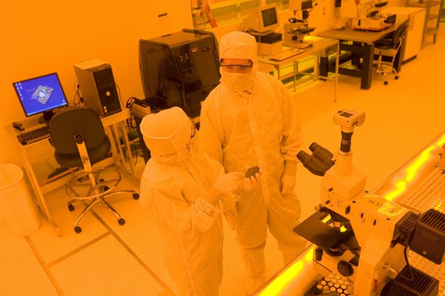 The Clean Room Technology Blog: Walking In: The Importance of Clean ...