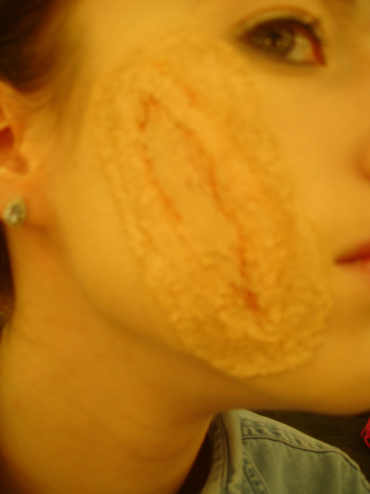 Make-up: Elisa: The Cut on the Face