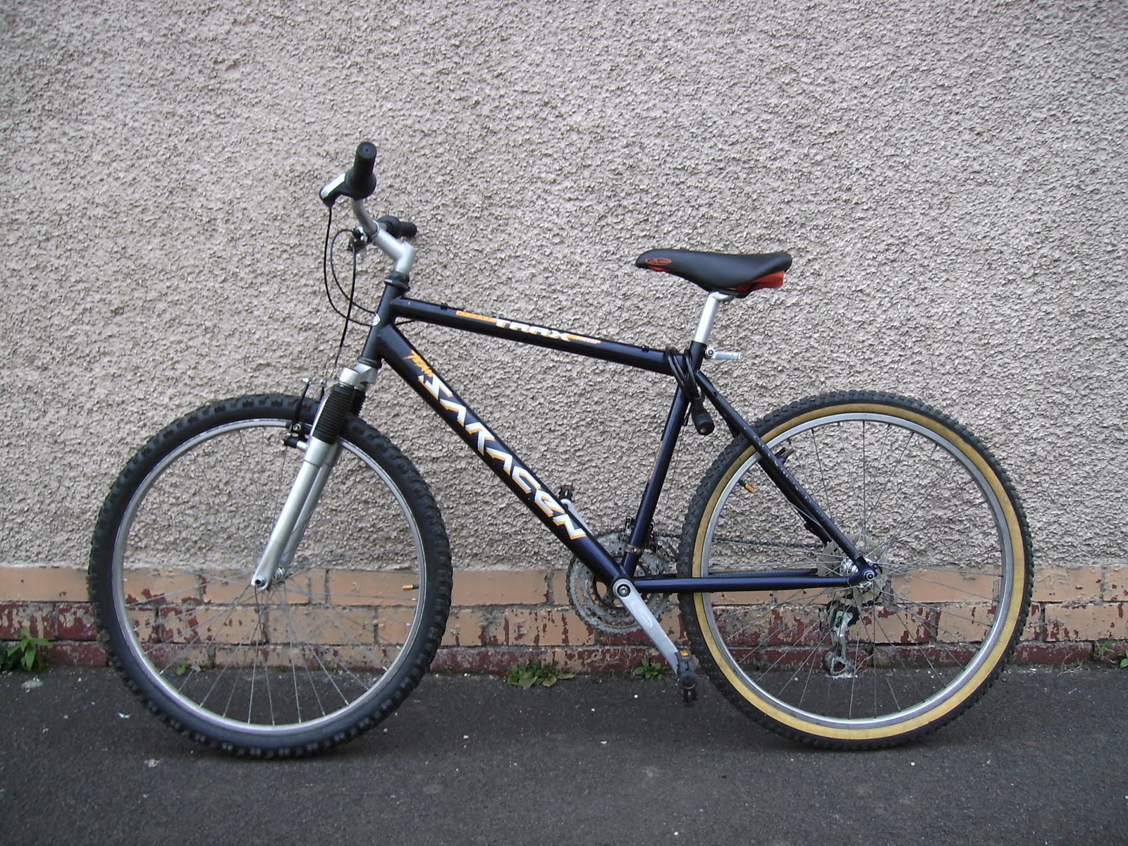 newtown bikecult: SOLD! SARACEN mtb £60.00