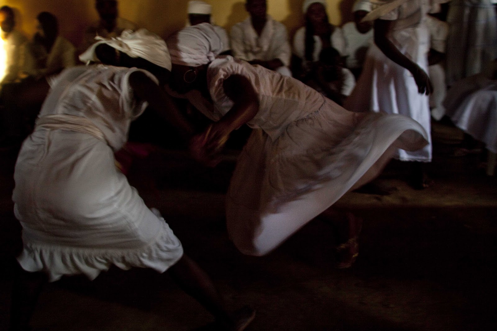 Photodocumentary by Les Stone: Last Day of Vodou, Intense drumming and ...
