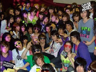 electro music: Historia y Baile del Tecktonik y Historia Y Baile Flogger...