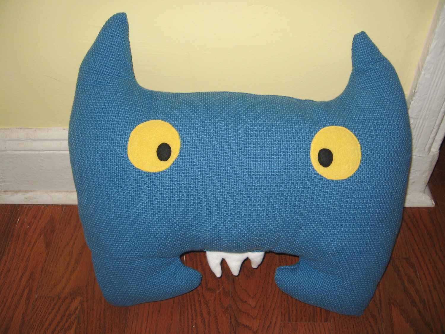 Freyq: Monsters for the Home: Monster pillows I have known