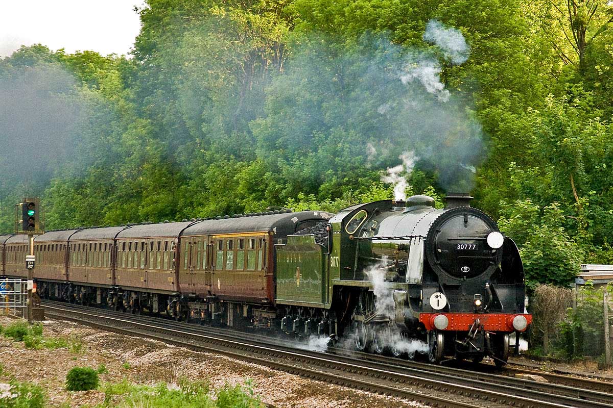 47s and other Classic Power at Southampton: 31st May 2010 - 30777 "Sir ...